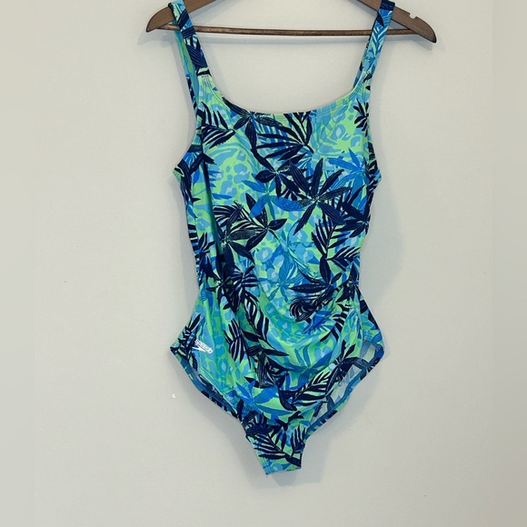 Speedo | Swim | Speedo Tropical Leaf Print Onepiece Swimsuit Womens ...
